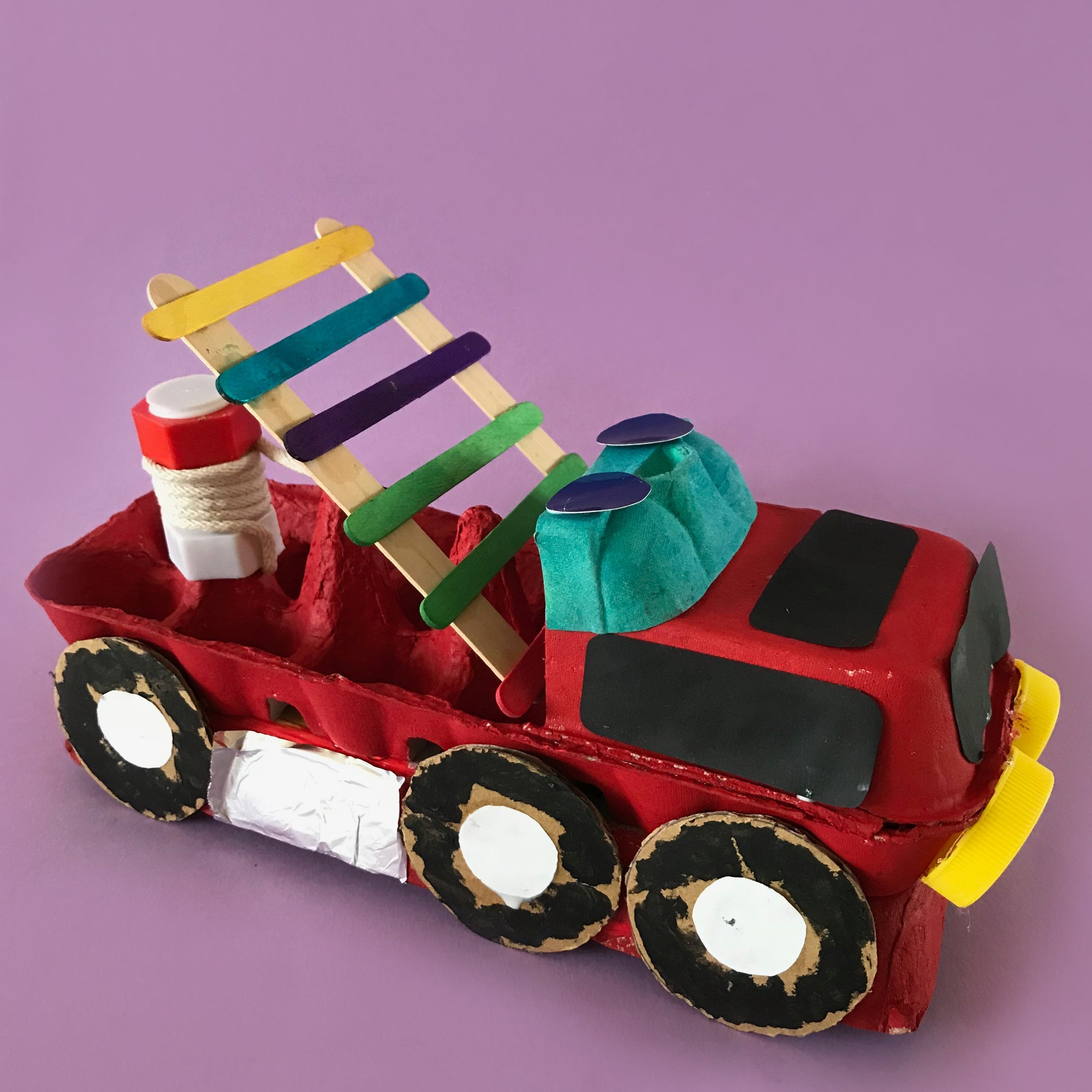 Egg carton fire truck - Mini Mad Things